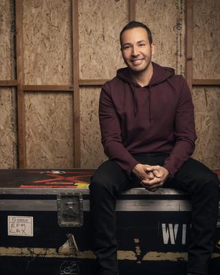 Streamily | Samantha Maxis Livestream Autograph